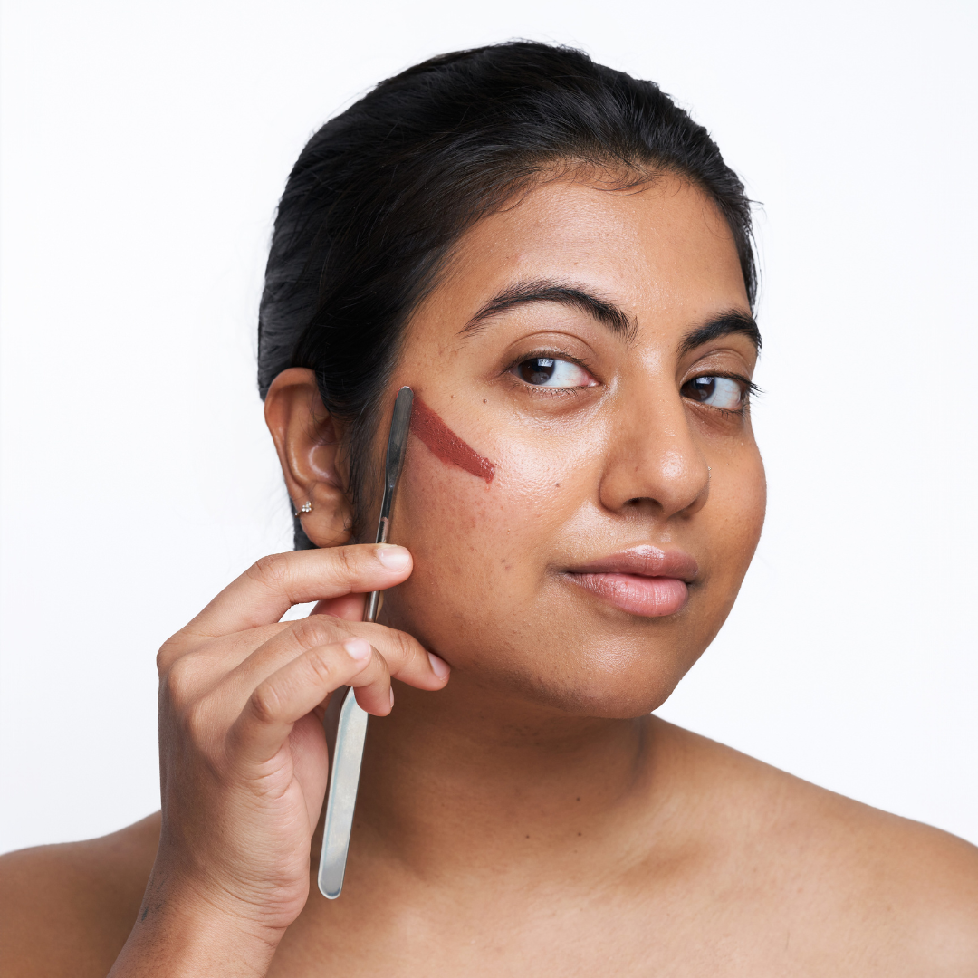 What is a Korean Makeup Spatula and How Do You Use It? – Vibes of Grace